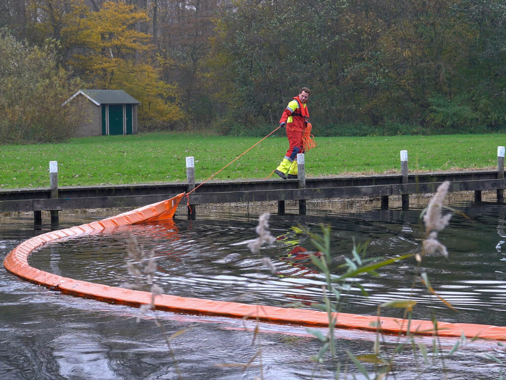 Harbo-Instant Boom Rapid Oil Spill Containment: HARVM050 – VJ ...